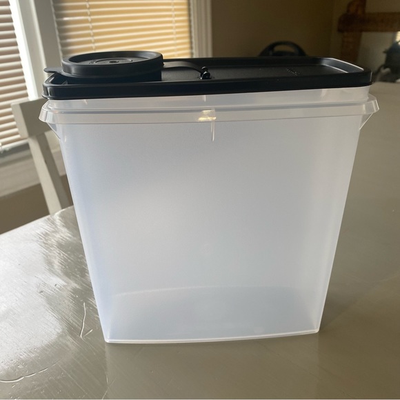 Tupperware | Kitchen | Tupperware Cereal Storer 3 Cup Cereal Keeper ...